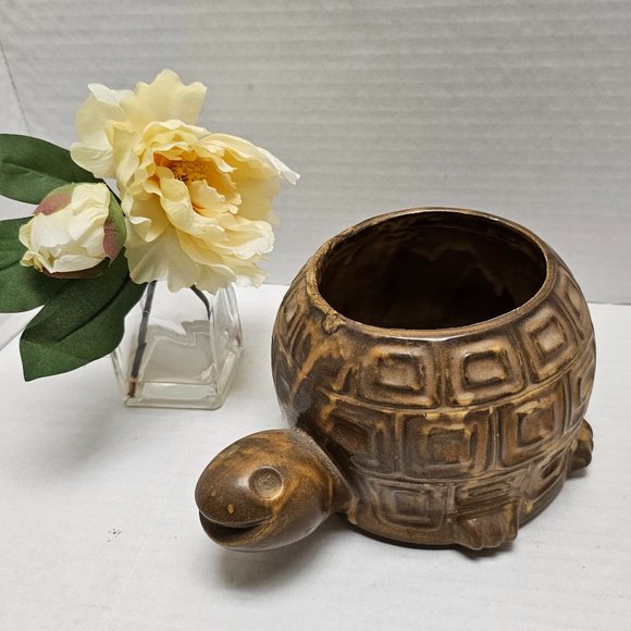 Mccoy | Art | Vintage Mccoy Pottery Ceramic Smiling Turtle Planter Vase ...